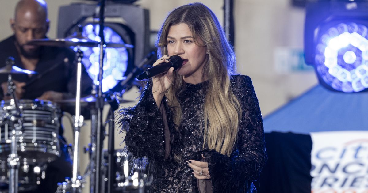 Kelly Clarkson entra para o Clube dos Bilhões do Spotify com “Since U ...